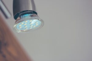 LED工事費用の相場はどれくらい？費用を抑えるポイントも解説 - Bizcan